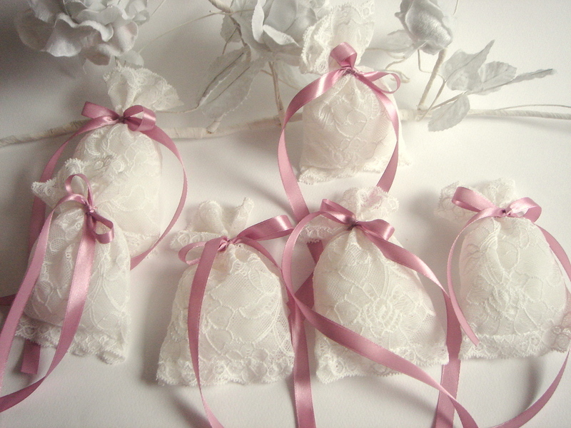 20 unique wedding giveaways ideas | Pouted.com