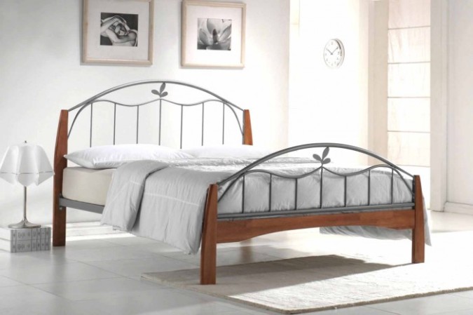 Luxury Bed Designs That Made Of Metal