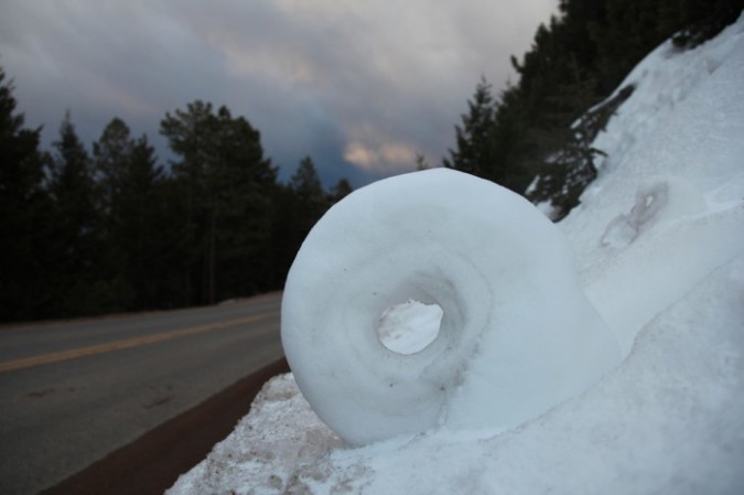 Stunning Snow Rollers That Are Naturally & Rarely Formed