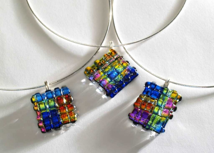 25 Pieces of Elegant & Fashionable Glass Jewelry