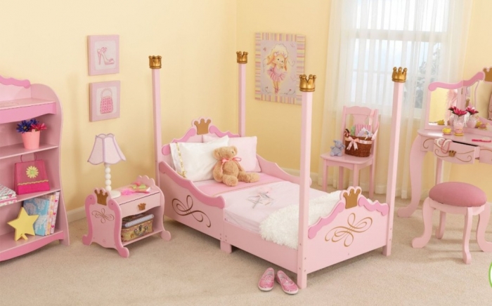 34 Dazzling & Amazing Girls’ Bedroom Design Ideas