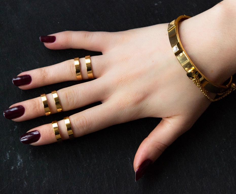 10 Valuable Accessories Each Fashionable Woman Should Own