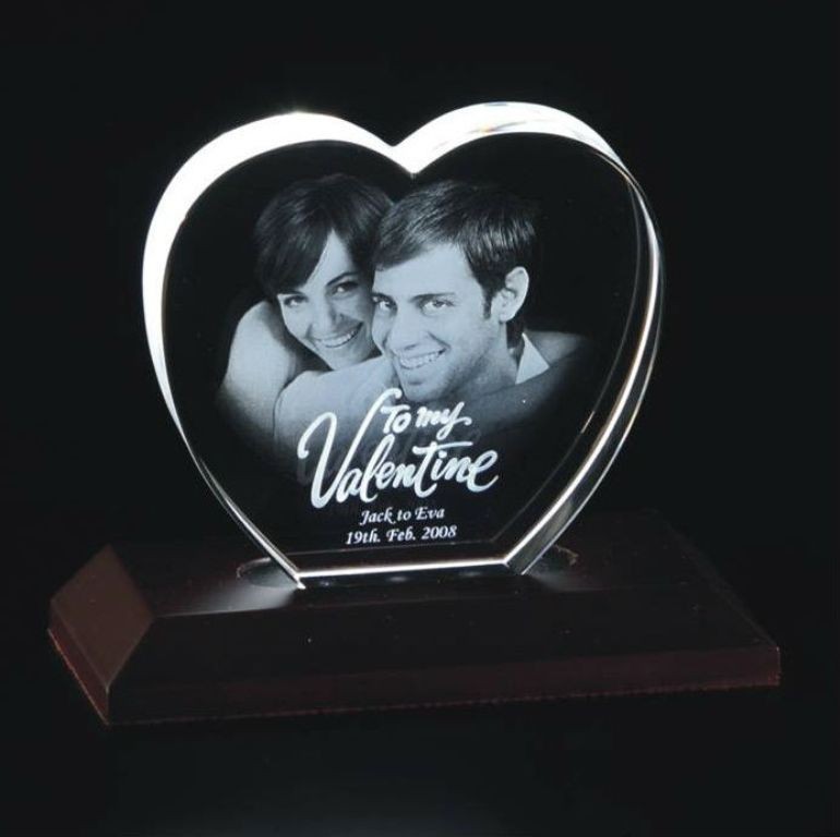 49 Most Fabulous 3D Portraits in Glass