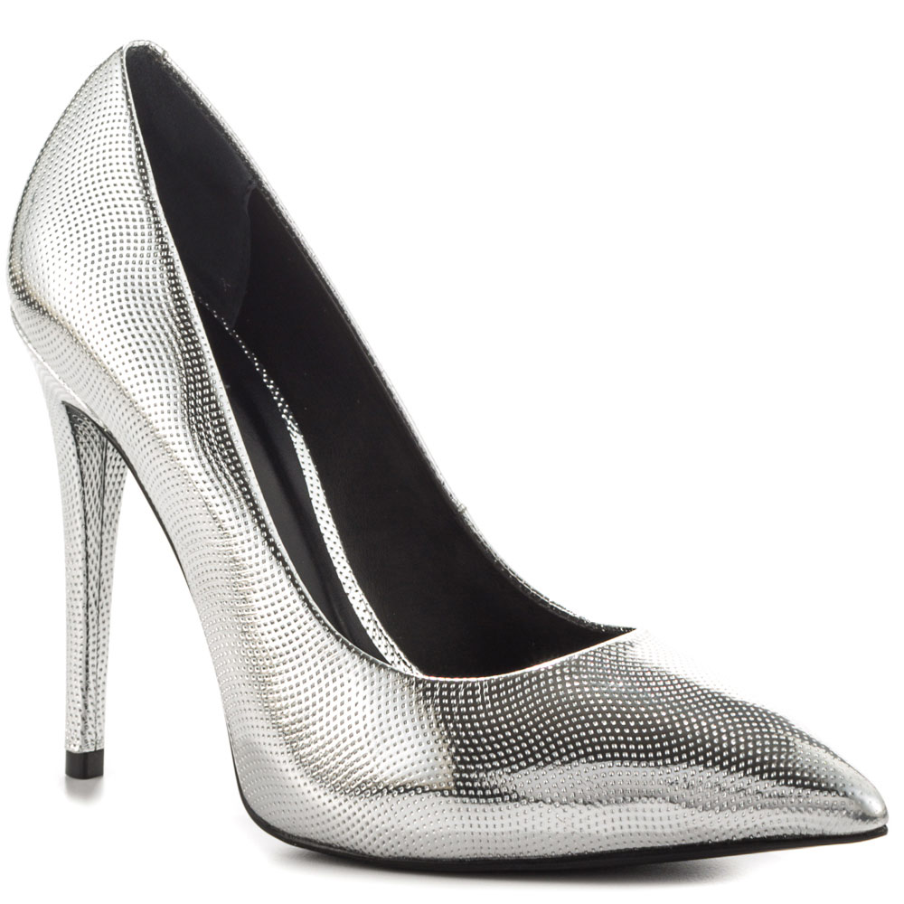 Hottest 7 Summer/Spring Shoe Designs That Every Woman Dreams Of