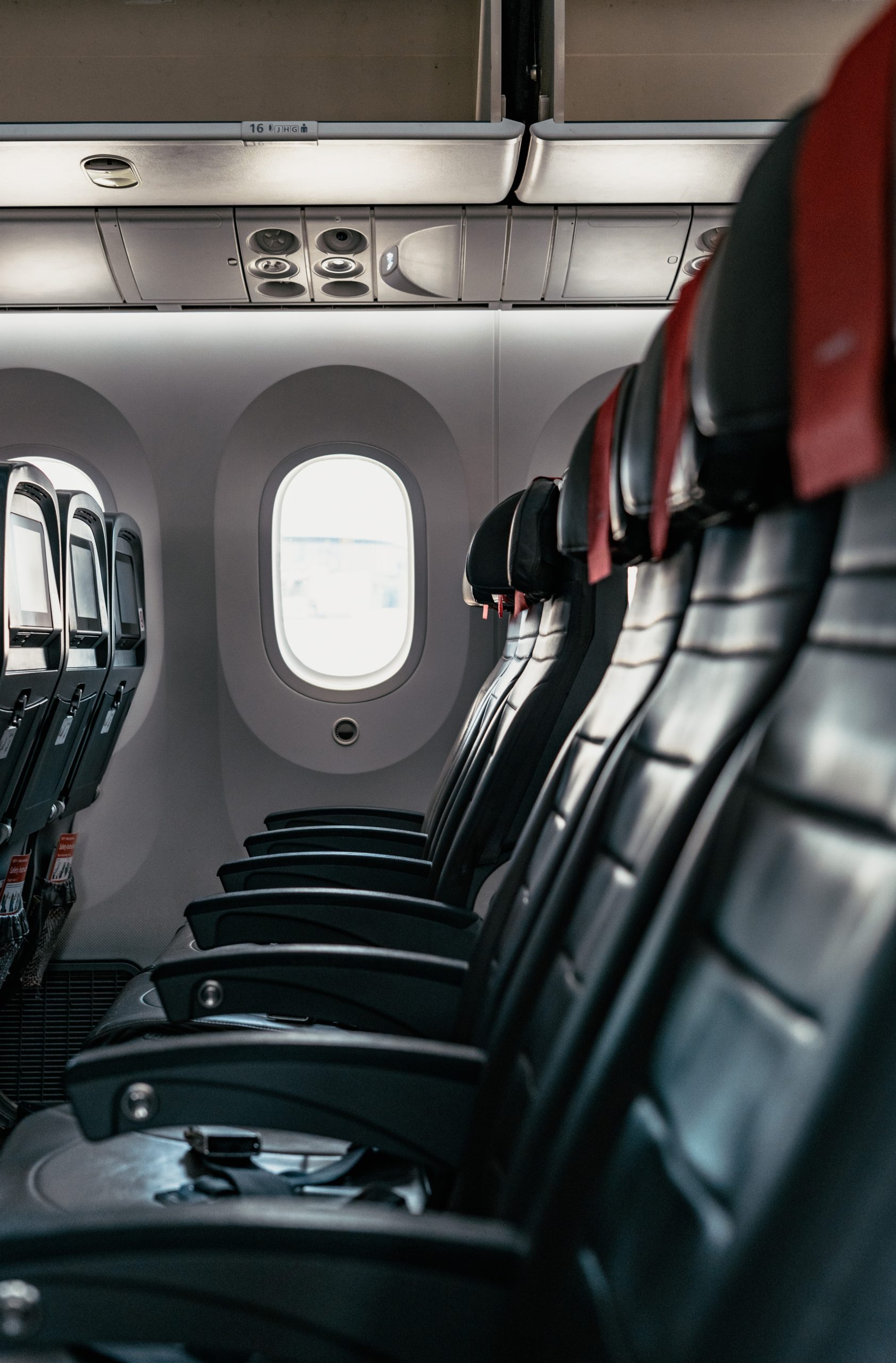 7 Main Factors For Choosing The Best Airline For Your Travel