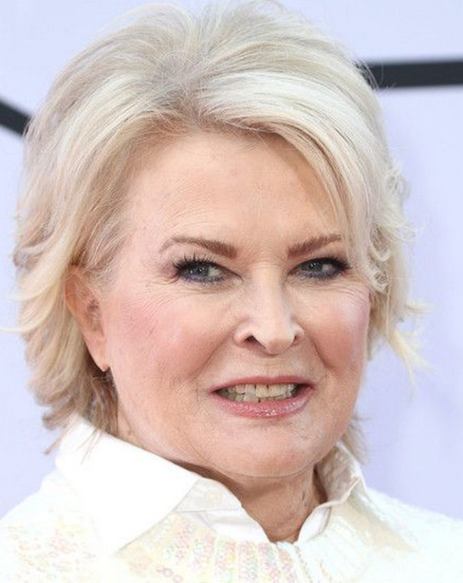 Top 10 Eyebrows Makeup Tips For Women Over 50 To Look Younger