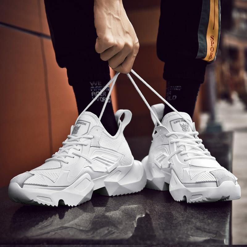 Streetwear Style Guide: How To Nail The Look In 2025