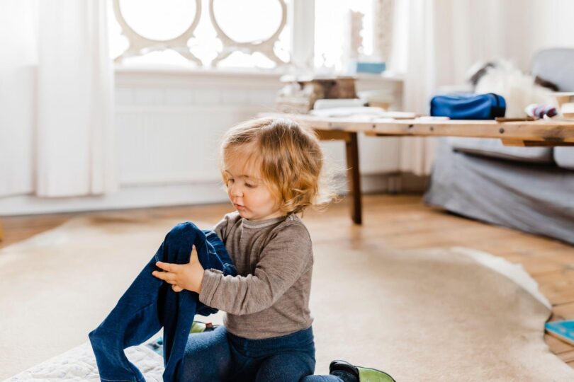 8 Ways To Encourage Kids To Dress Themselves